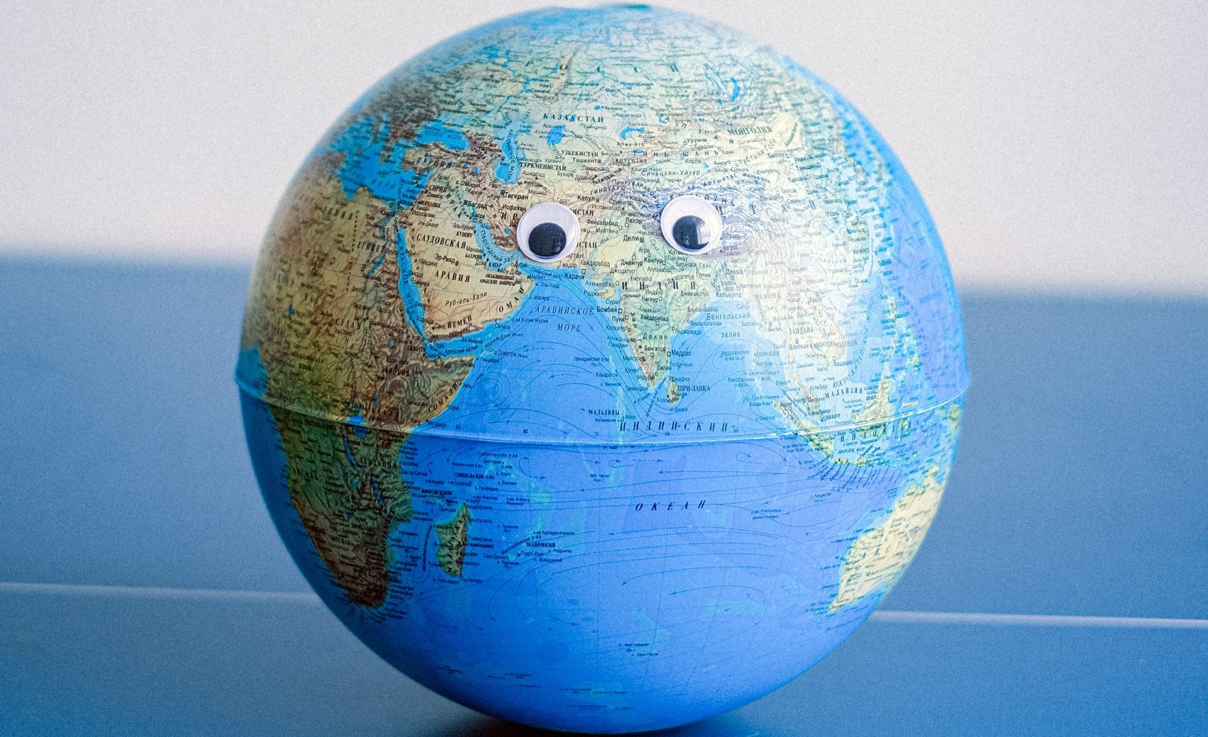 A World Globe for Kids and The Best 6 World Globes For Kids - Kids Universe